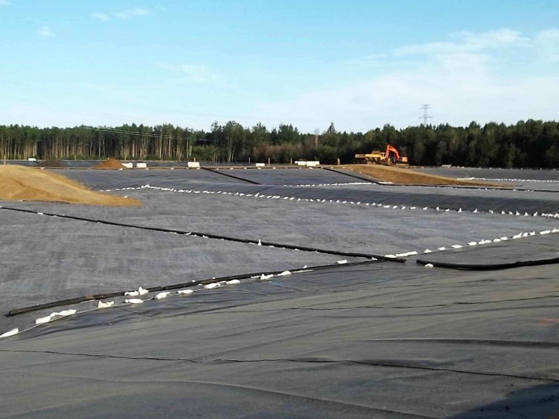 Successful tailings dewatering design using DRAINTUBE